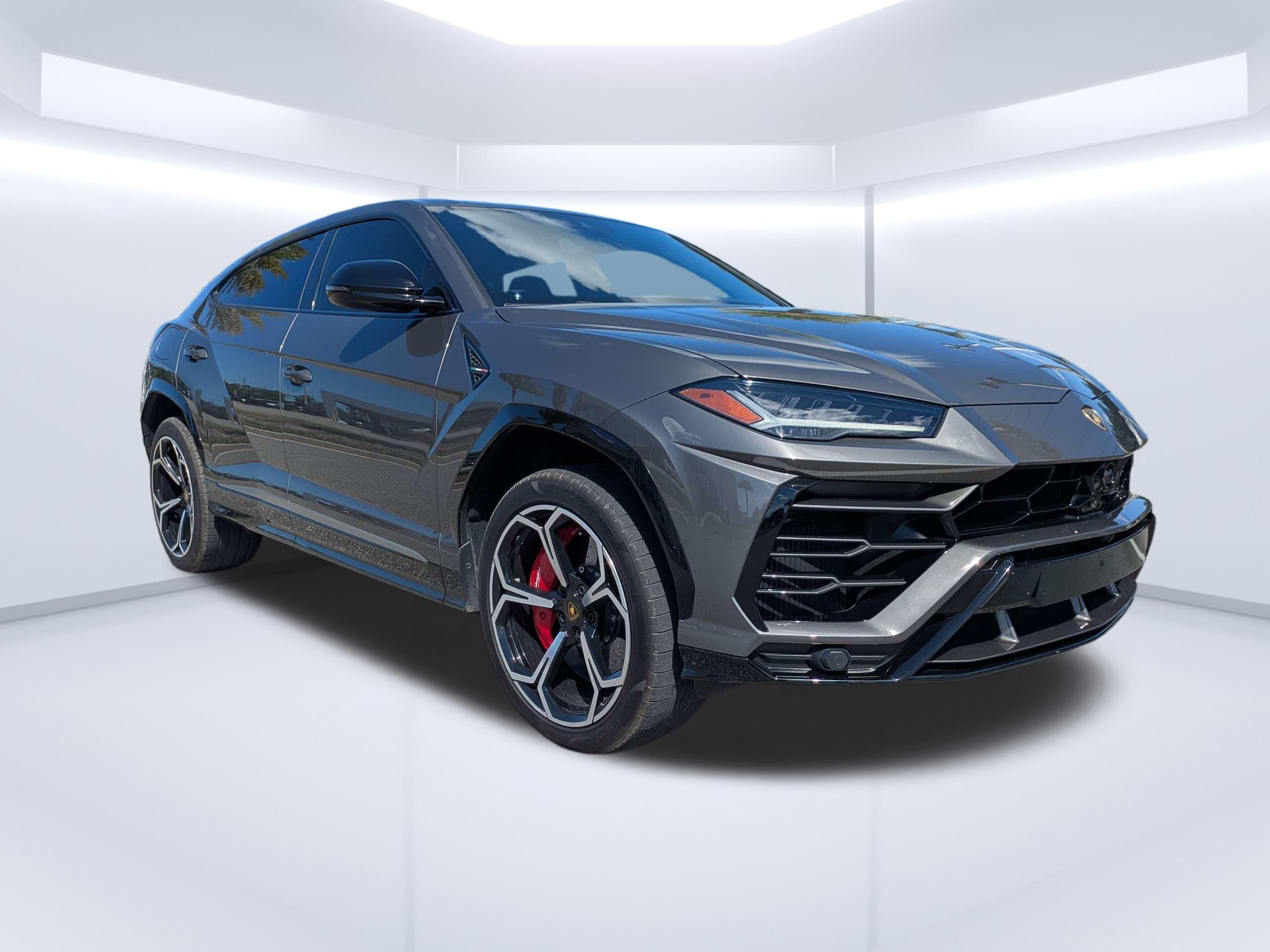 Used Lamborghini Urus for Sale Near Me (with Photos) | U.S. News ...